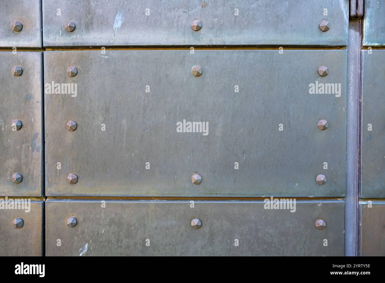 Oxidized metal hi-res stock photography and images - Alamy