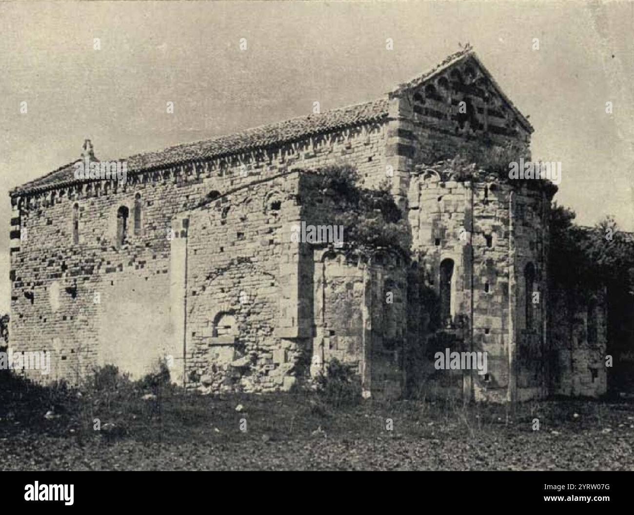 Chiese medievali di Sardegna (page 55 crop) TAV XXXIII Stock Photo - Alamy
