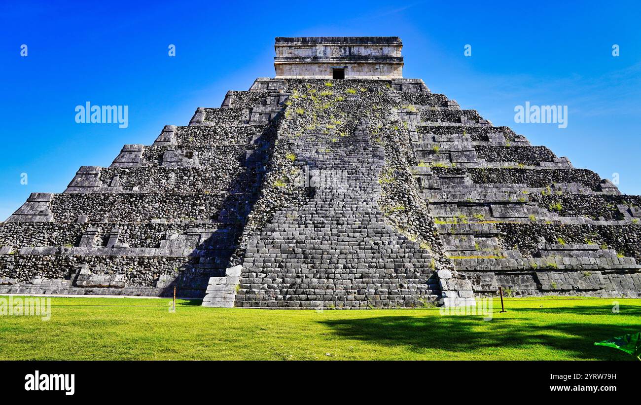 South facing view of Magnificent Temple Pyramid of Kukulcan,El Castillo ...