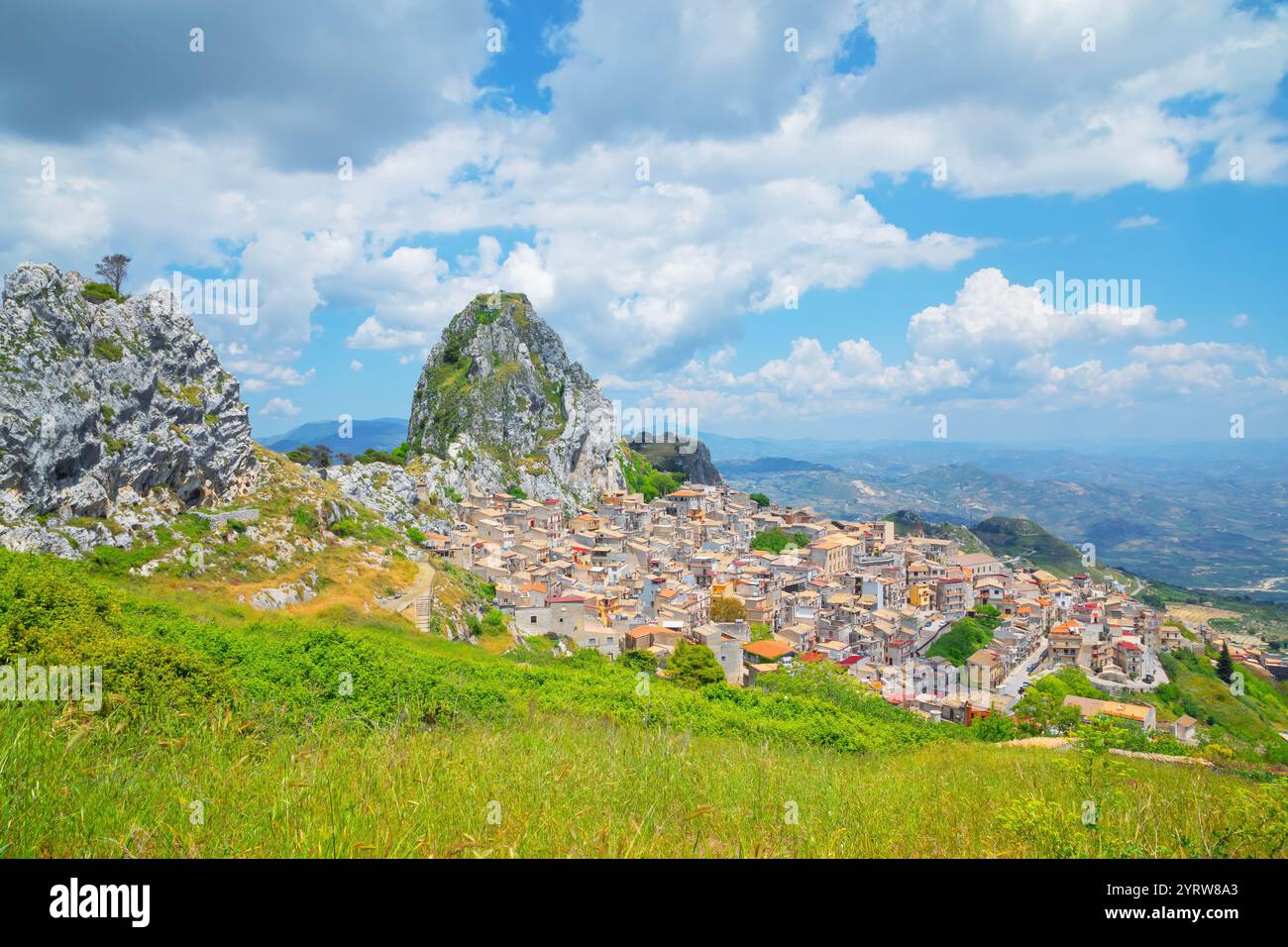 View of caltabellotta village hi-res stock photography and images - Alamy