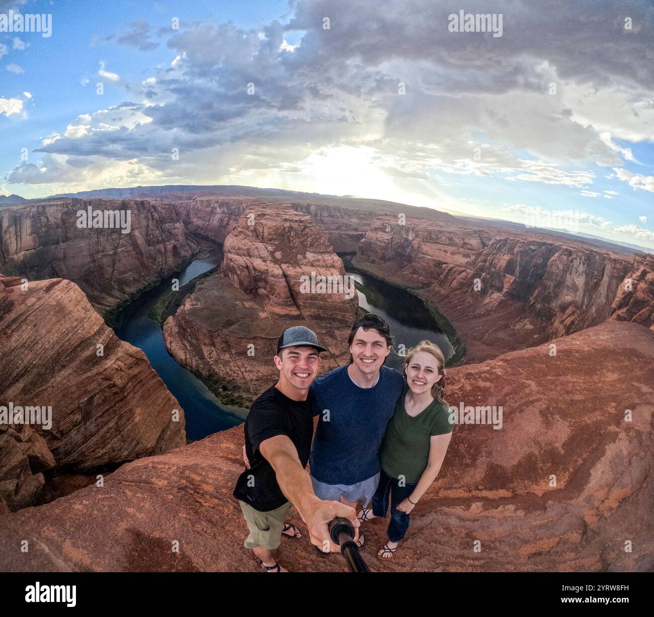 Group of friends taking a selfie at Horseshoe Bend in Arizona during ...