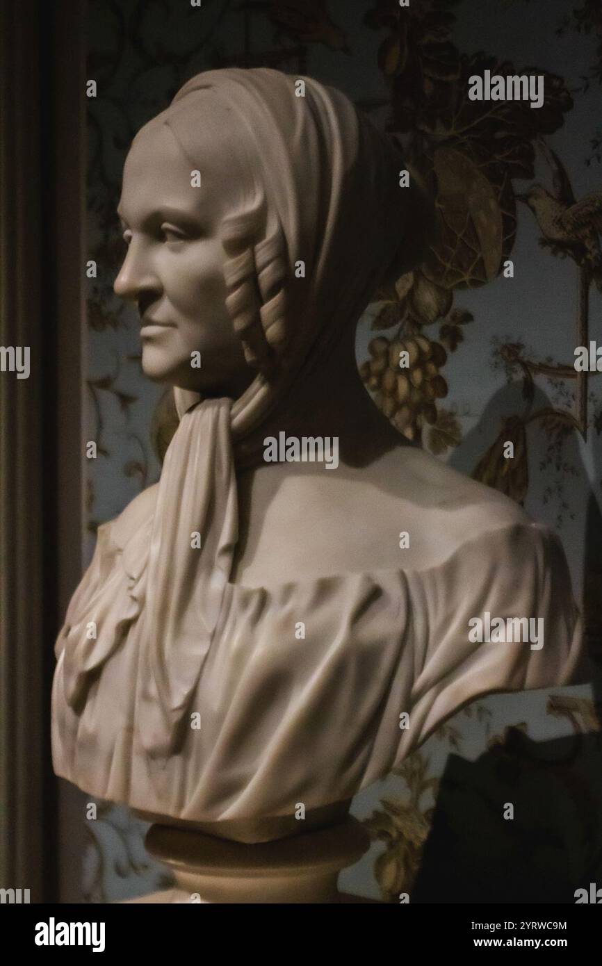 Charles Bullet, Sarah Worthington King Peter Stock Photo - Alamy