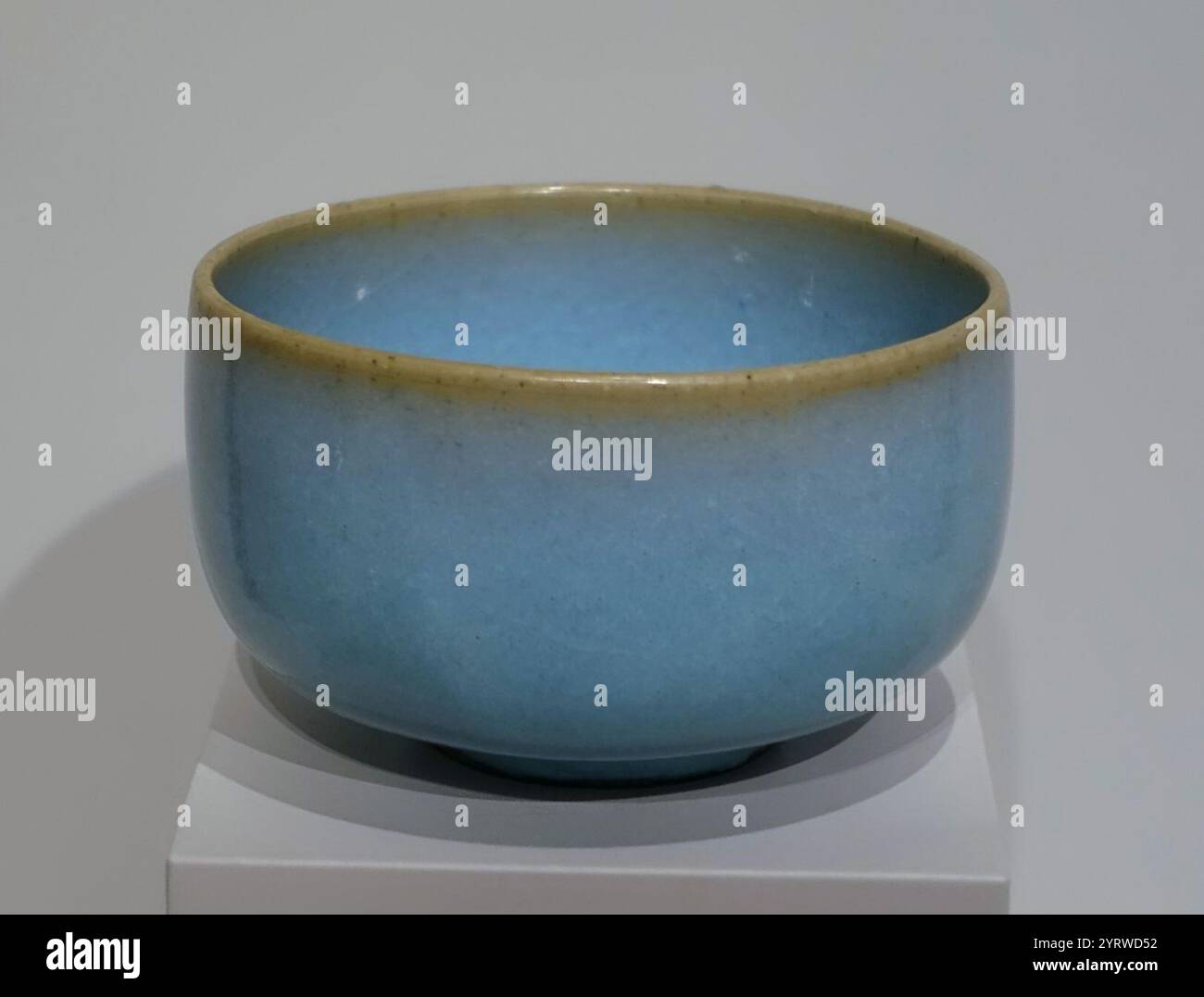 Circular, straight-sided bowl, Jun ware, China, Northern Song to Jin ...