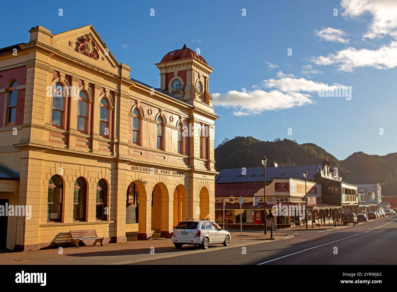 Queenstown post office and Orr Street Stock Photo - Alamy