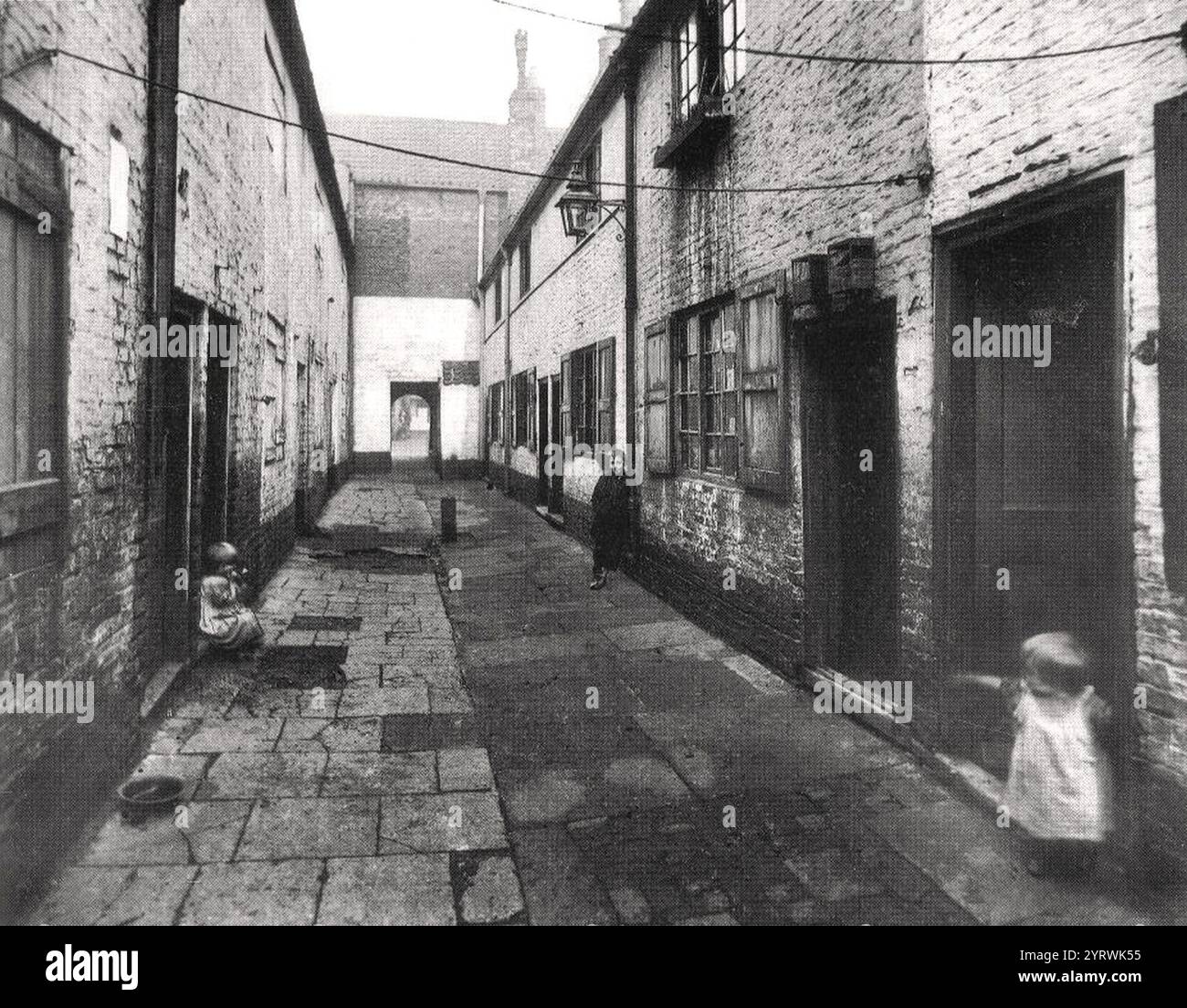 Clean Alley, Hull, England pre-1900 Stock Photo - Alamy