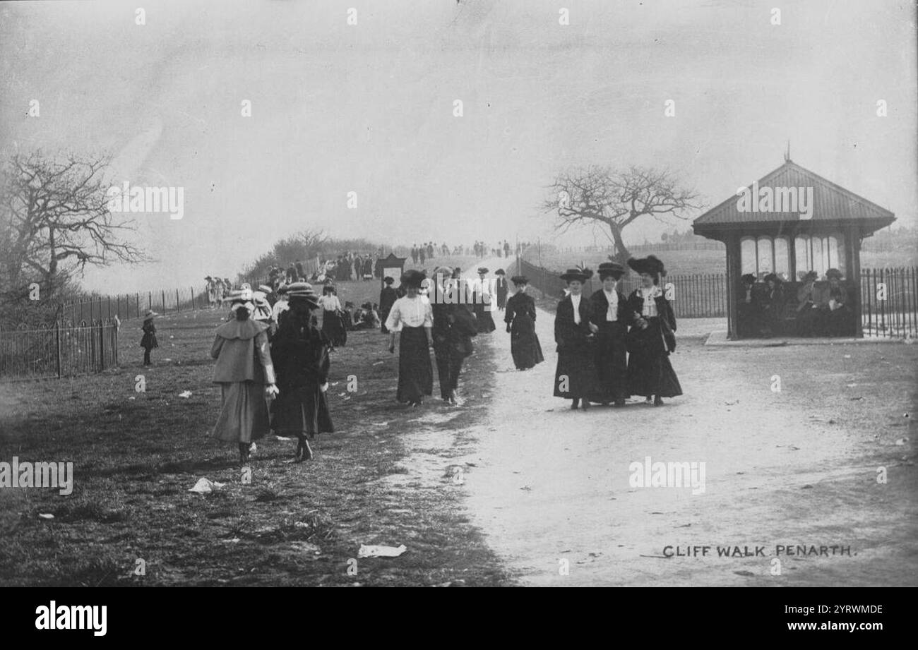 Cliff walk Black and White Stock Photos & Images - Alamy