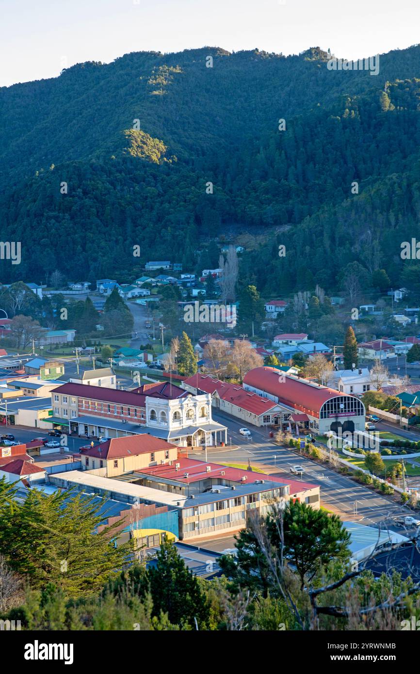 View over Queenstown from Spion Kop Lookout Stock Photo - Alamy