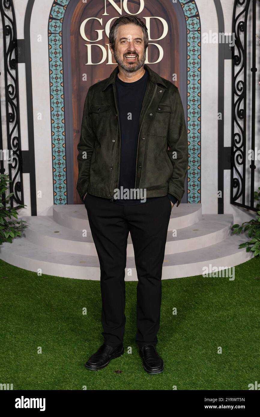 Los Angeles, USA. 04th Dec, 2024. Ray Romano attends the arrivals of ...