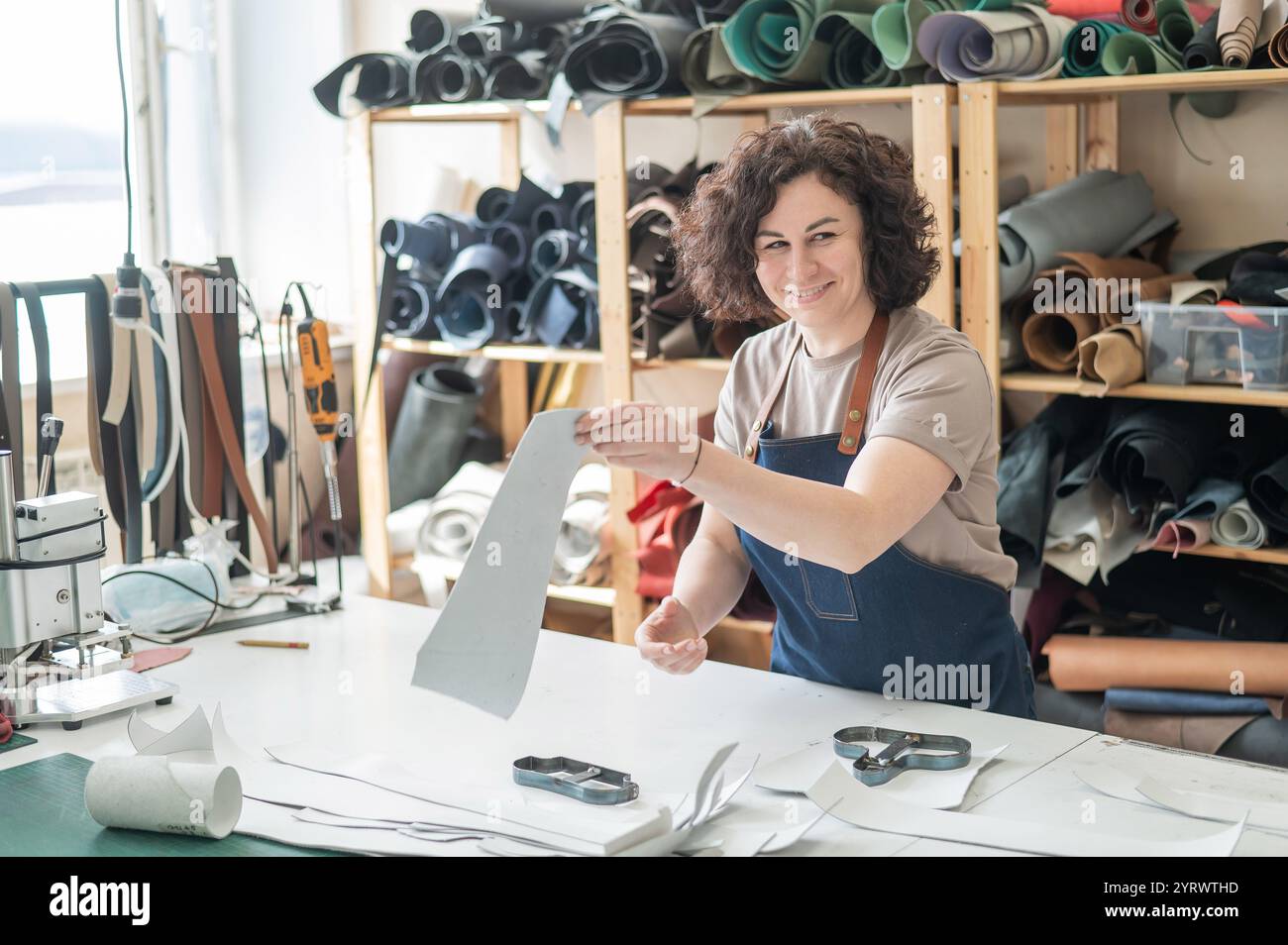Woman tanner at work in the workshop Stock Photo - Alamy