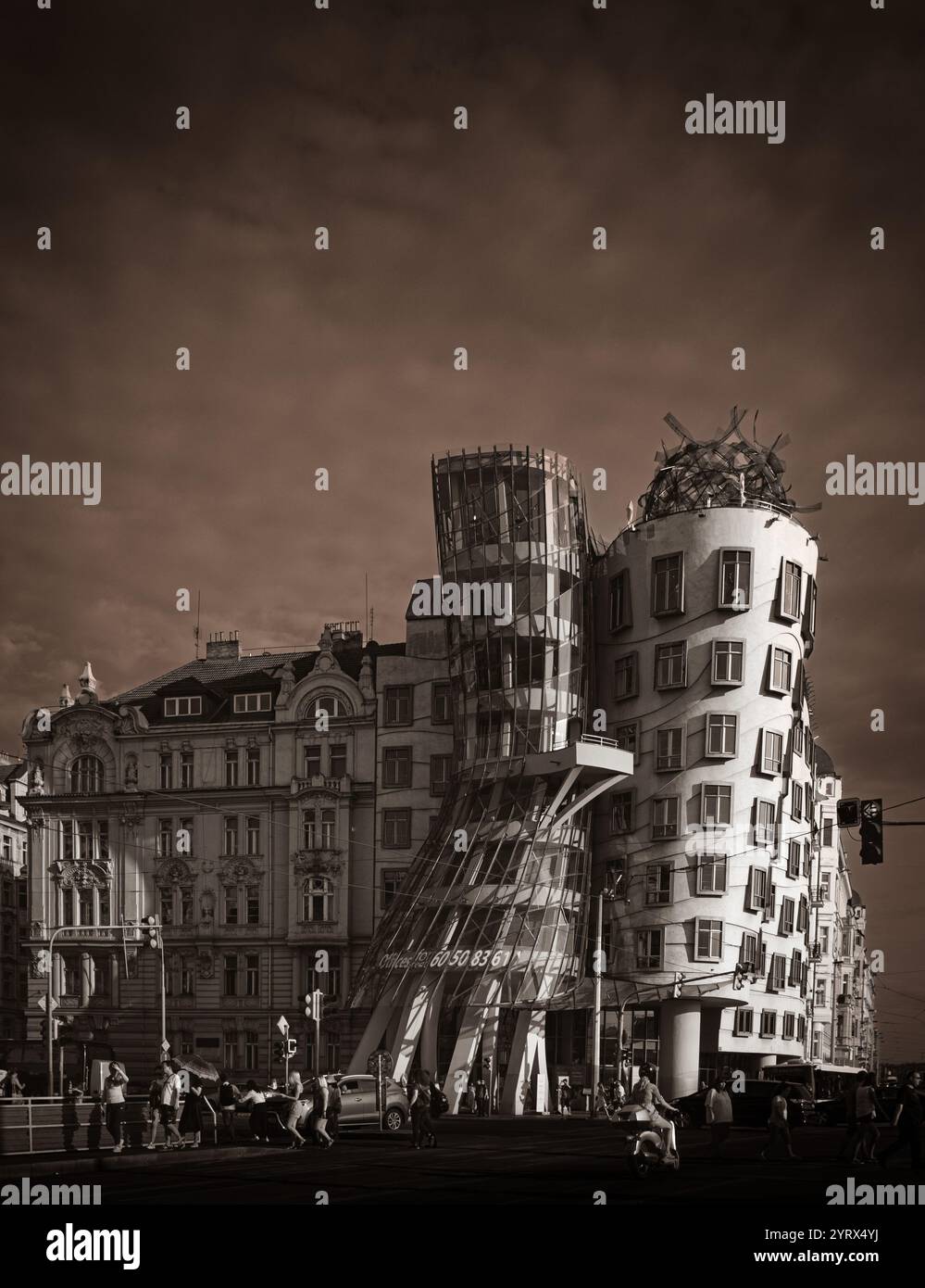 Dancing house photos in Prague Stock Photo - Alamy