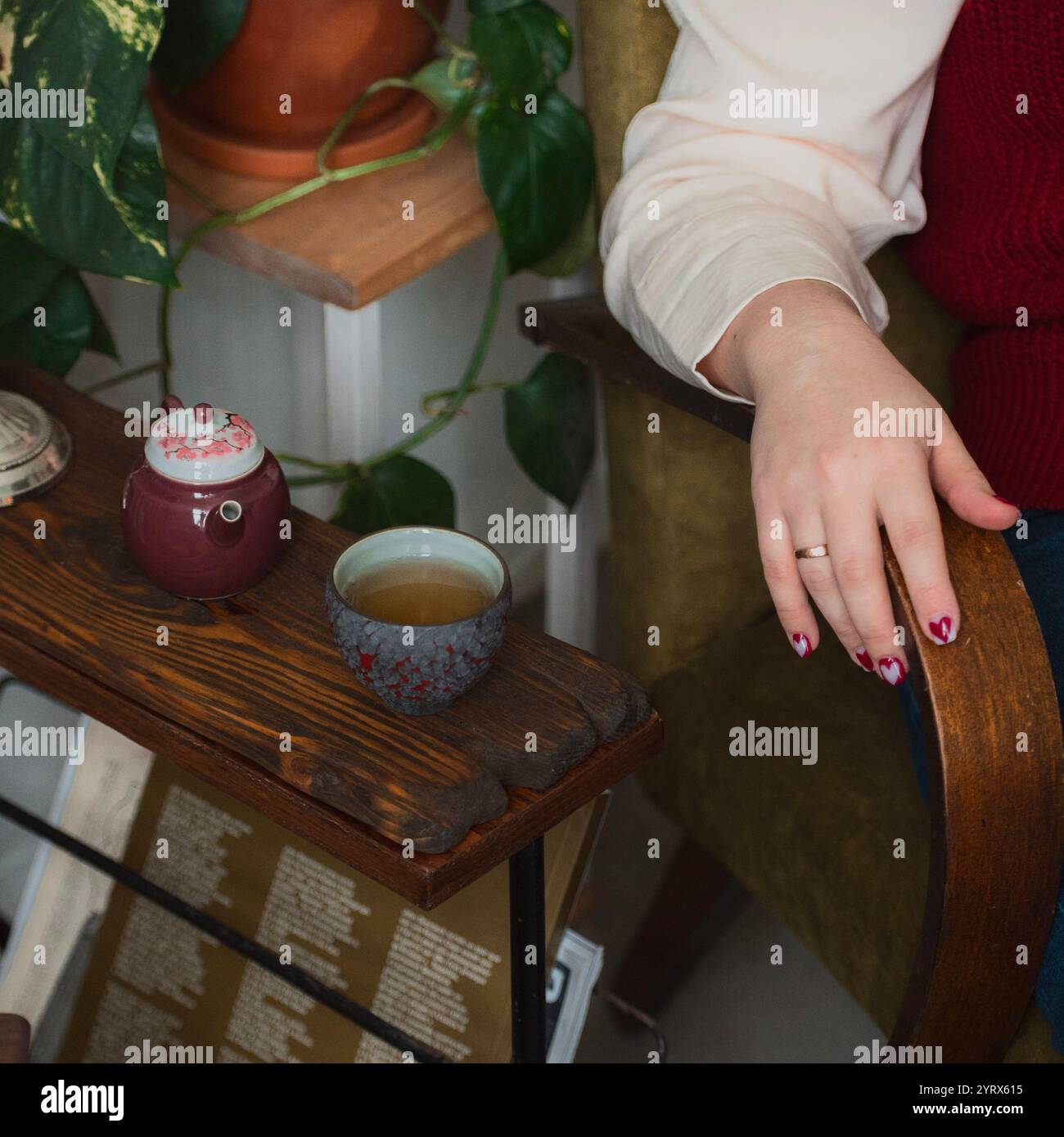 Experience a wonderfully Cozy Tea Moment while fully immersing yourself ...