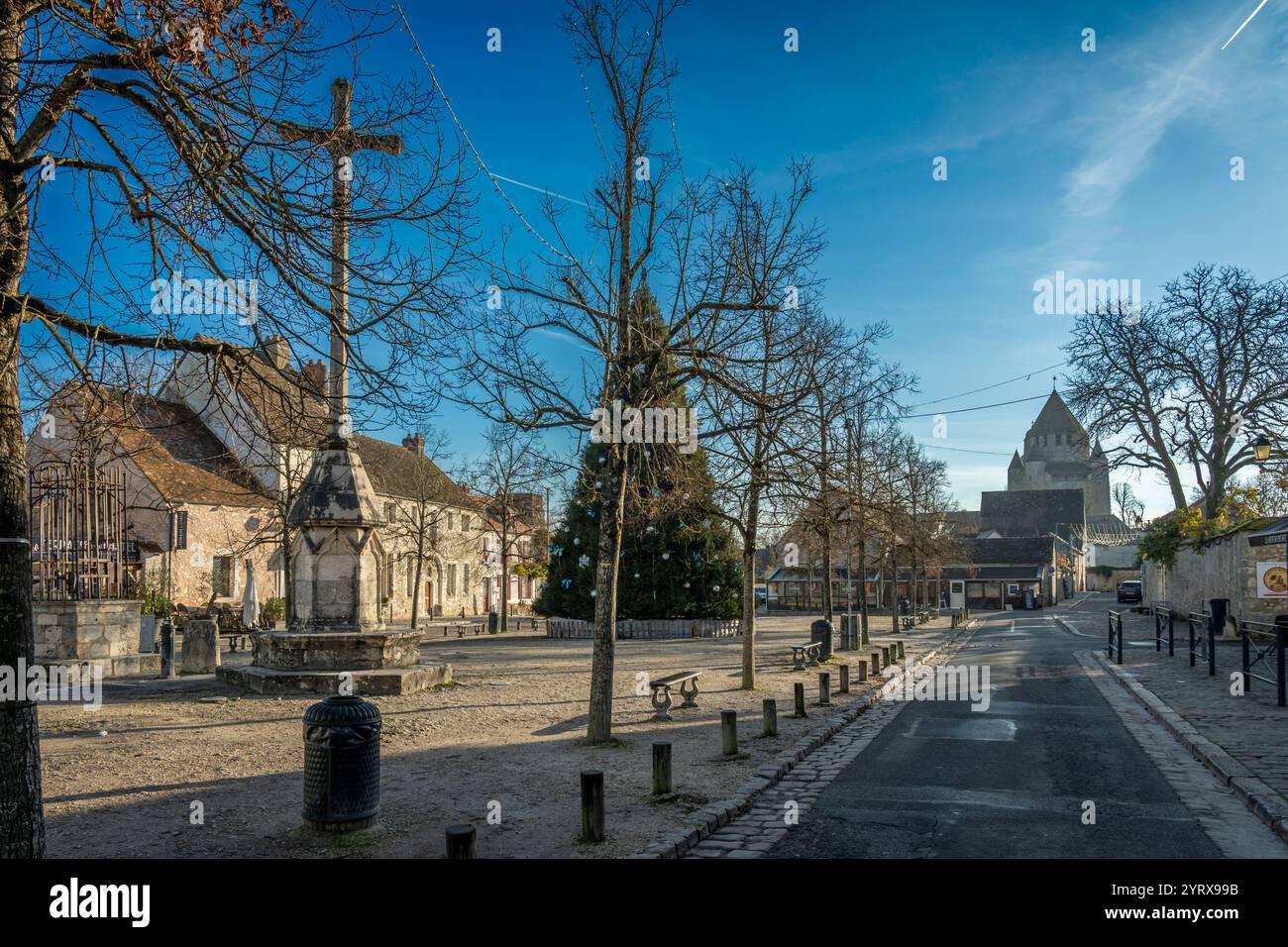 Provins, France - 11 30 2024: Panoramic view of the Saint-Quiriace ...