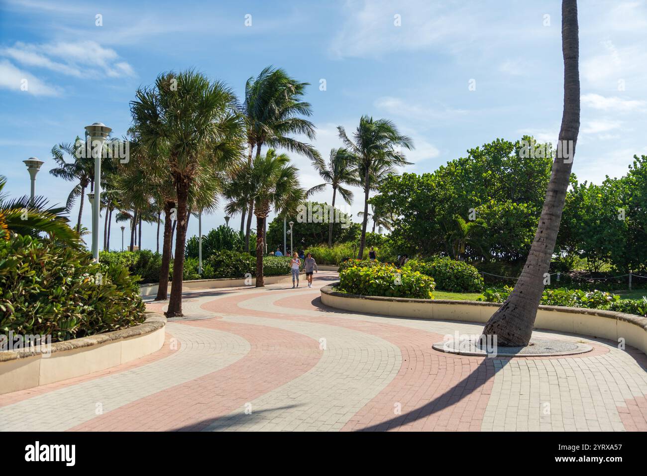 Oceanfront bars hi-res stock photography and images - Alamy