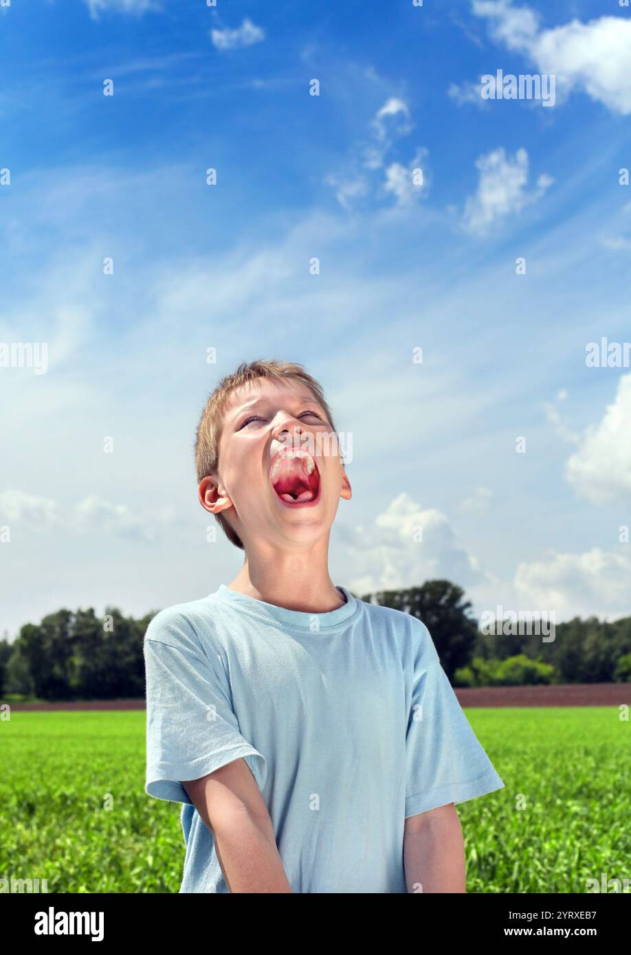 portrait of screaming boy outdoor Stock Photo - Alamy