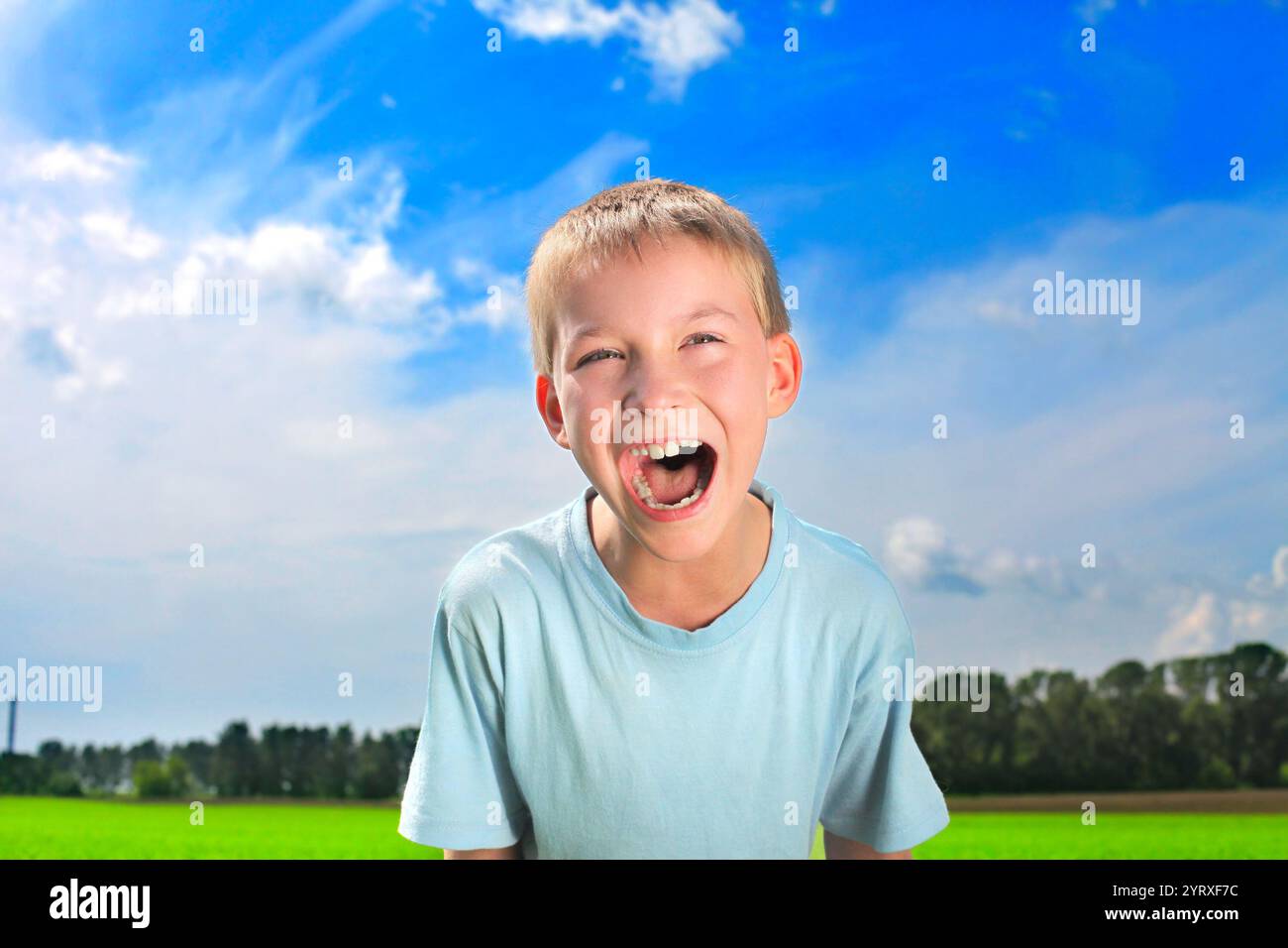 portrait of screaming boy outdoor Stock Photo - Alamy