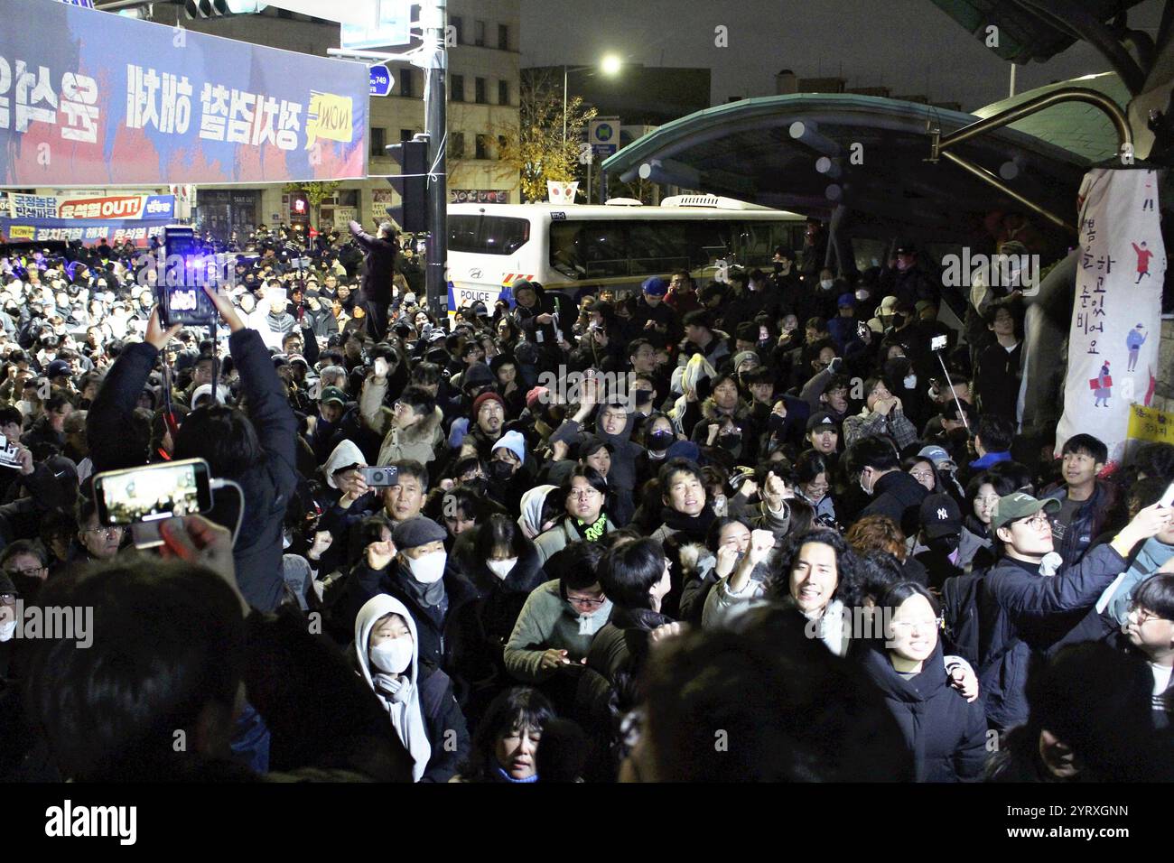 South Korean people Citizens gather in front of National Assembly of ...