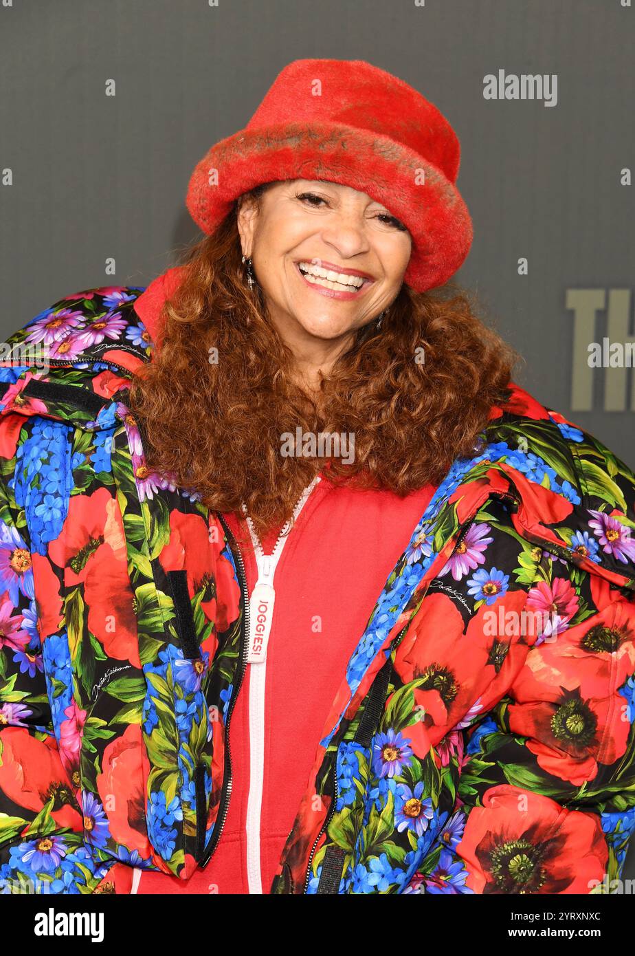 LOS ANGELES, CALIFORNIA - DECEMBER 03: Debbie Allen attends the ...