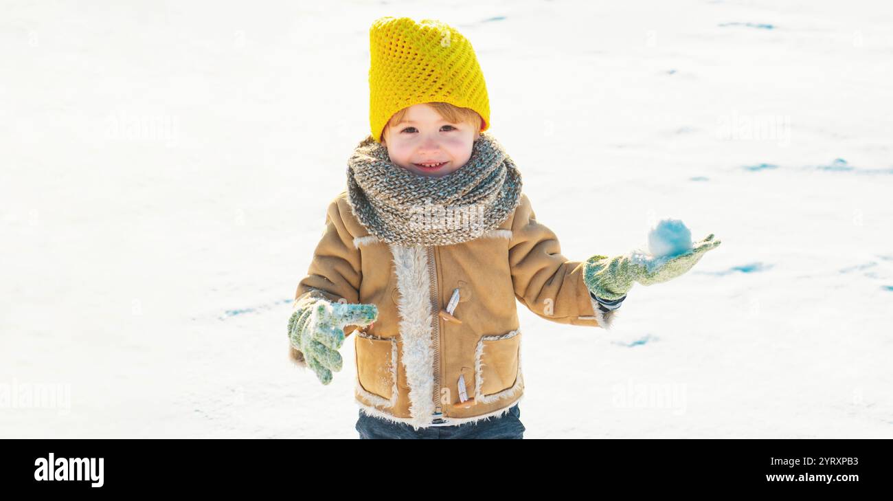 Empty snowballs hi-res stock photography and images - Alamy