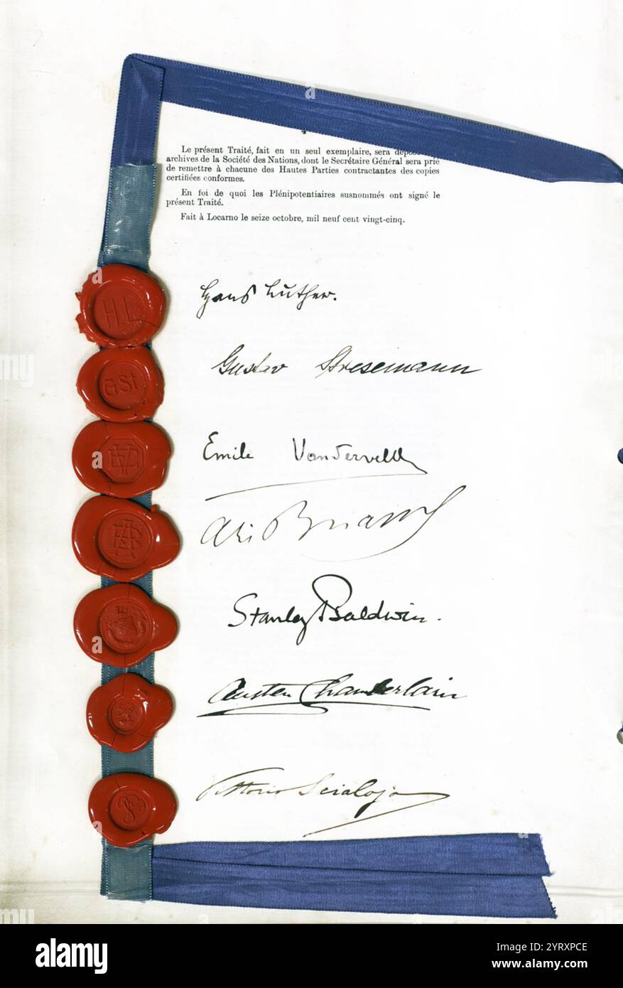 Pacts and treaties hi-res stock photography and images - Alamy