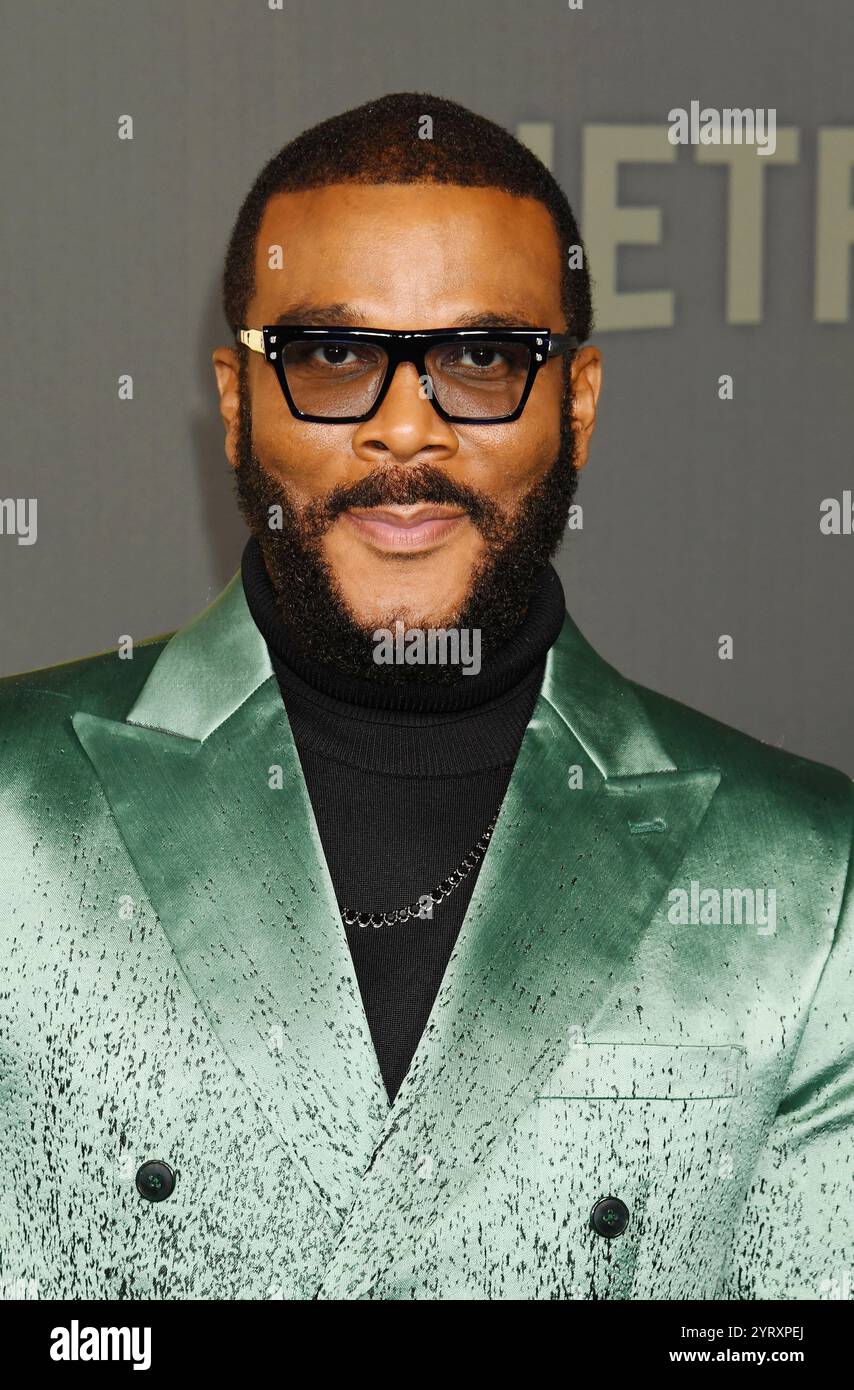 LOS ANGELES, CALIFORNIA - DECEMBER 03: Tyler Perry attends the premiere ...