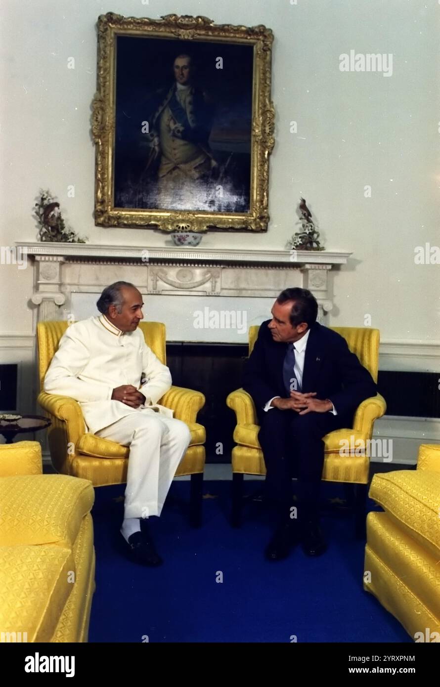 Richard nixon policy hi-res stock photography and images - Alamy
