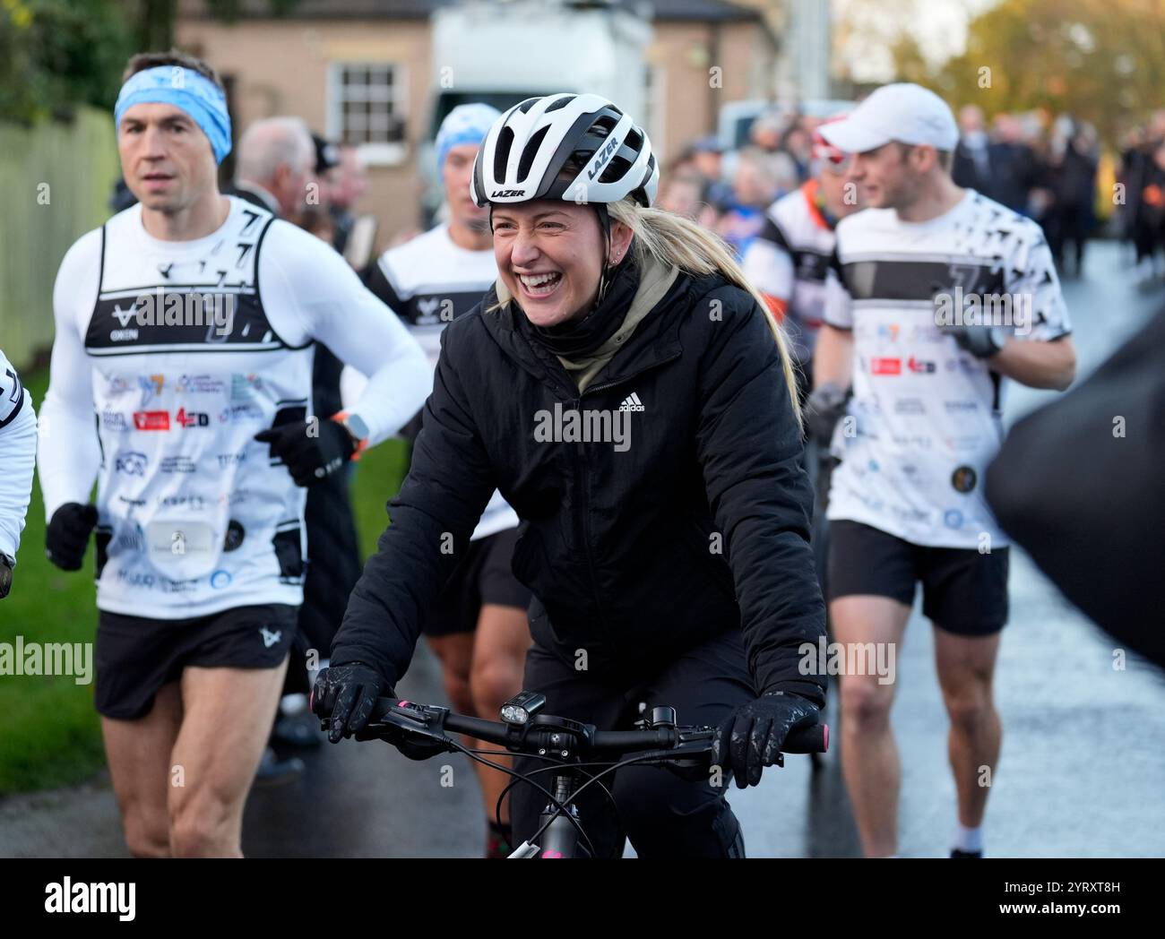Laura Kenny alongside Kevin Sinfield (left) and Jason Kenny (right ...