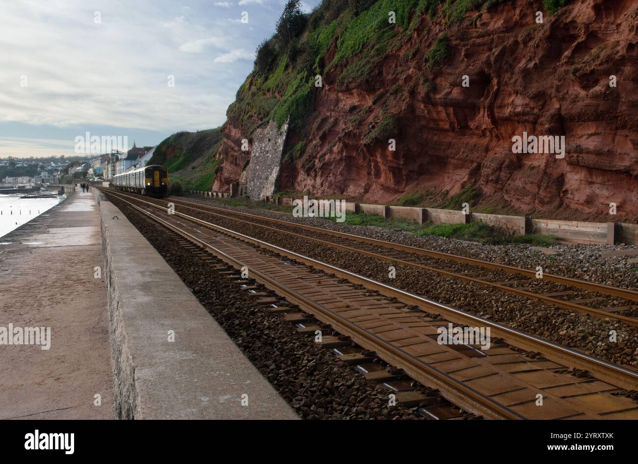 Dawlish railway hi-res stock photography and images - Alamy