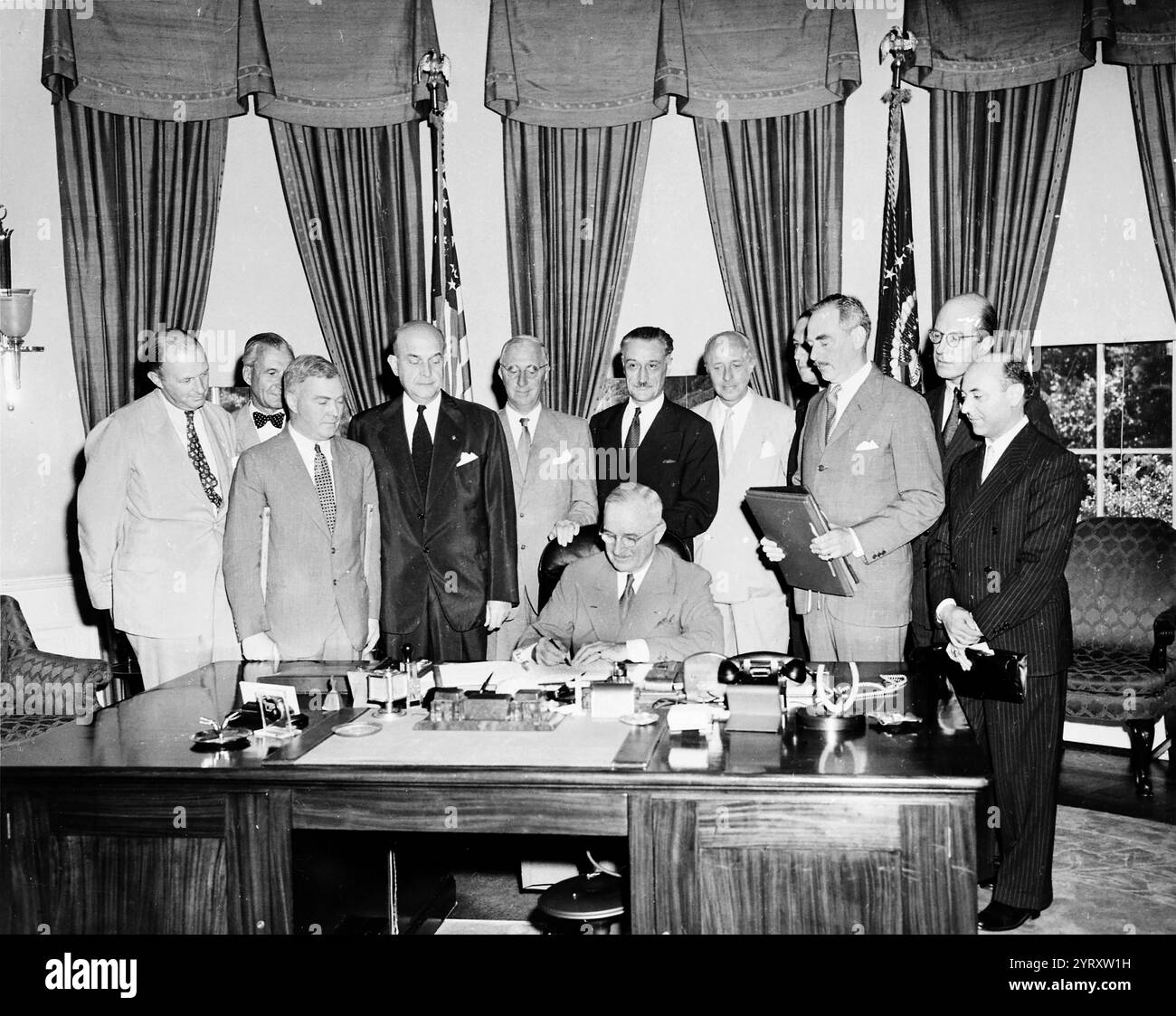 Canada military france Black and White Stock Photos & Images - Alamy