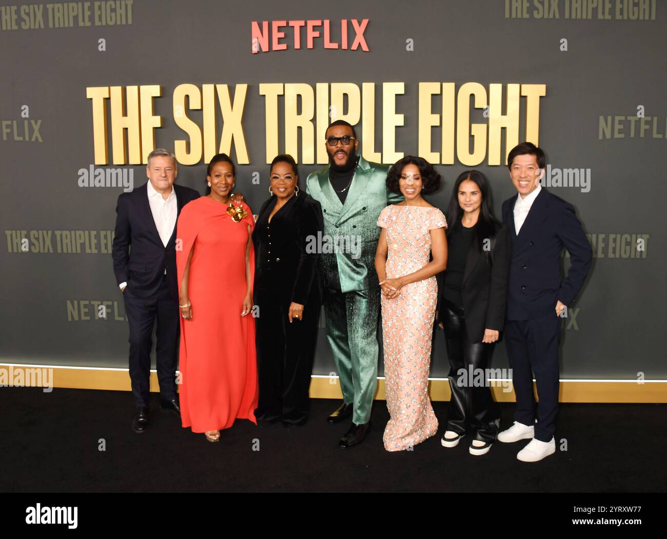 LOS ANGELES, CALIFORNIA - DECEMBER 03: Ted Sarandos, Nicole Avant ...