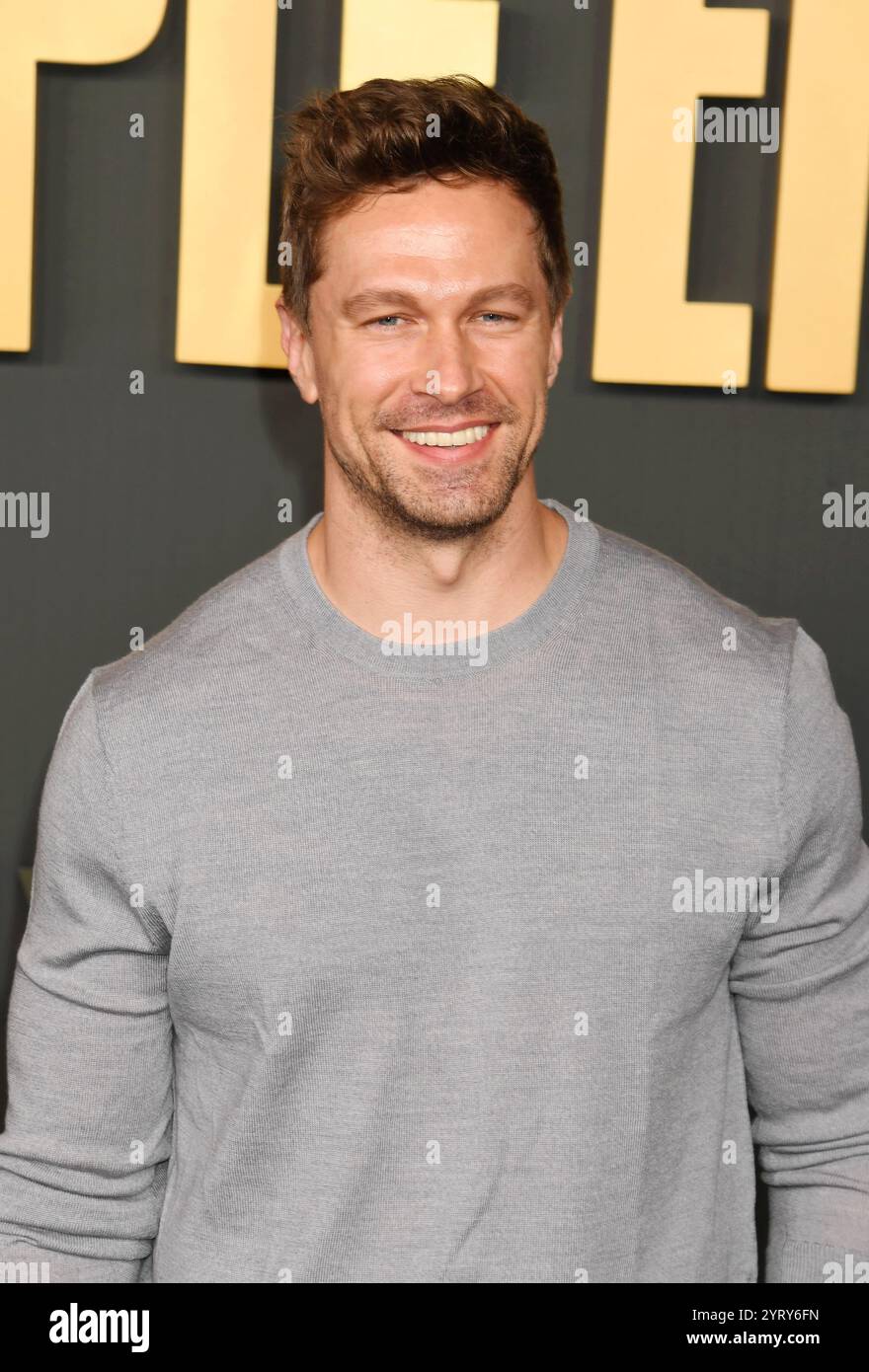 LOS ANGELES, CALIFORNIA - DECEMBER 03: Bill Barrett attends the ...