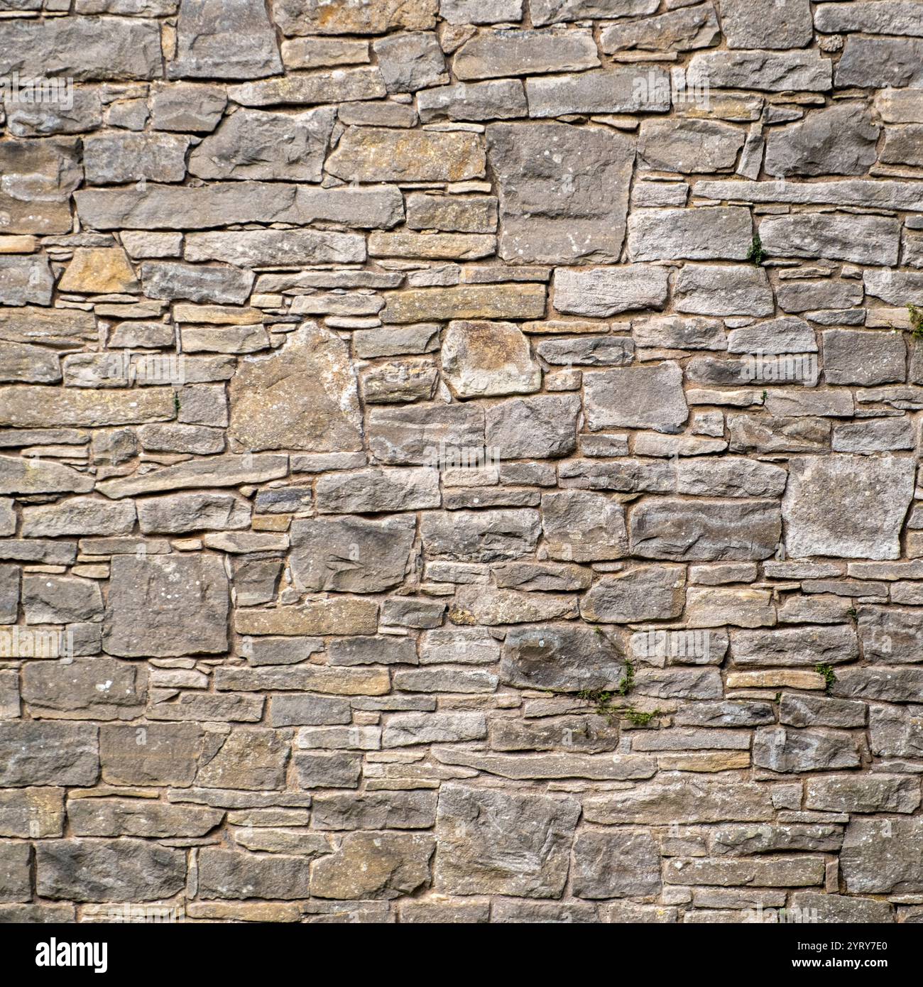 Stone faced wall hi-res stock photography and images - Alamy