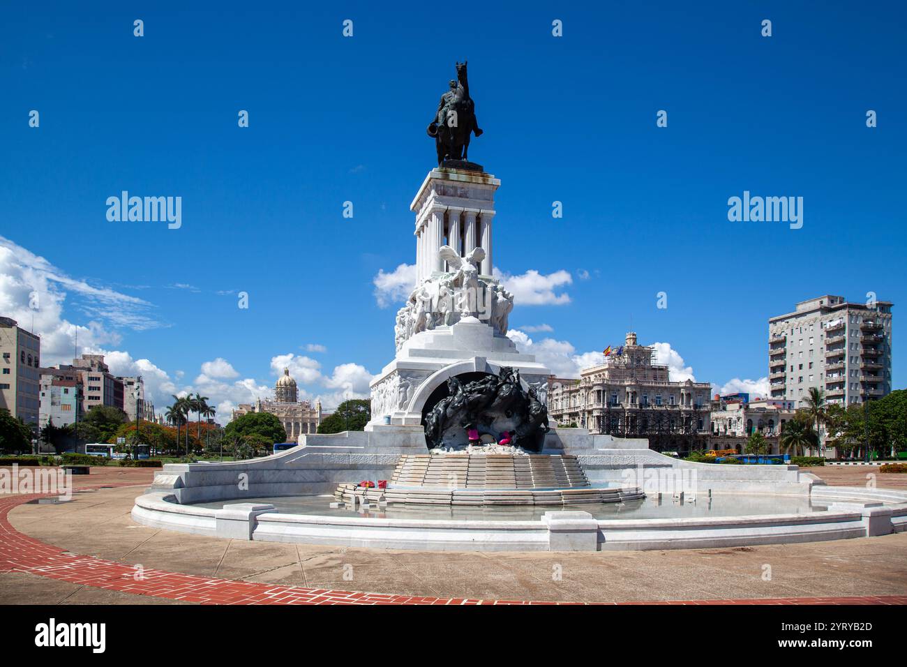 The General Maximo Gomez monument, museo de la revolucion and the ...