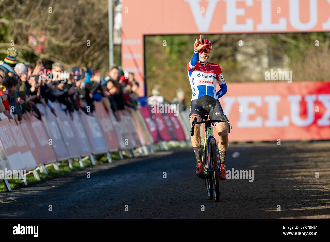 Lucinda Brand wins the UCI Cyclocross World Cup Dublin Stock Photo - Alamy