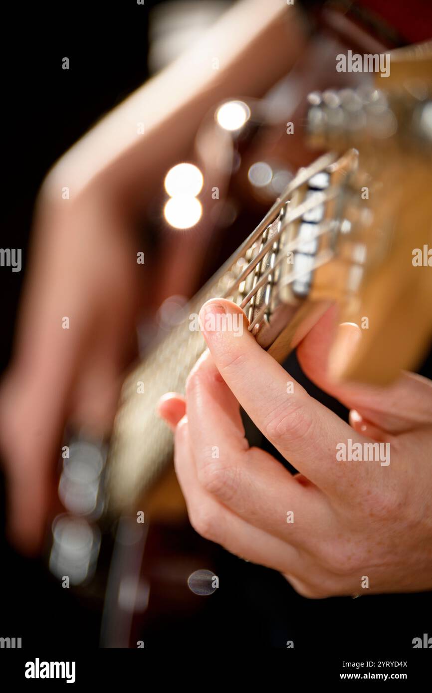 Tune the bass hi-res stock photography and images - Alamy