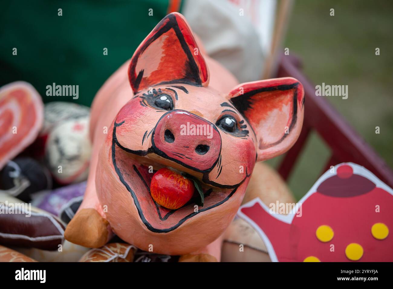 Funny piggy bank pig's face is pink with an open mouth Stock Photo - Alamy