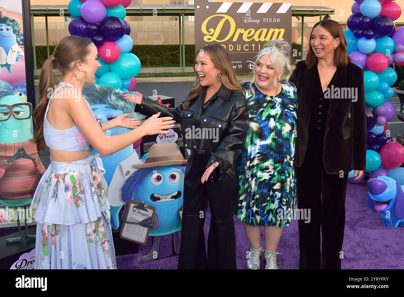 Kensington Tallman, Ally Maki, Paula Pell und Maya Rudolph beim Launch Event der Disney und ...