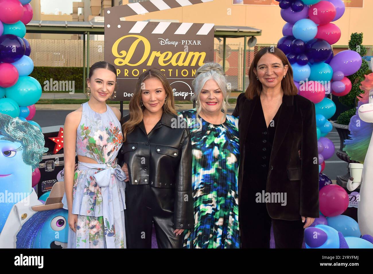 Kensington Tallman, Ally Maki, Paula Pell und Maya Rudolph beim Launch ...