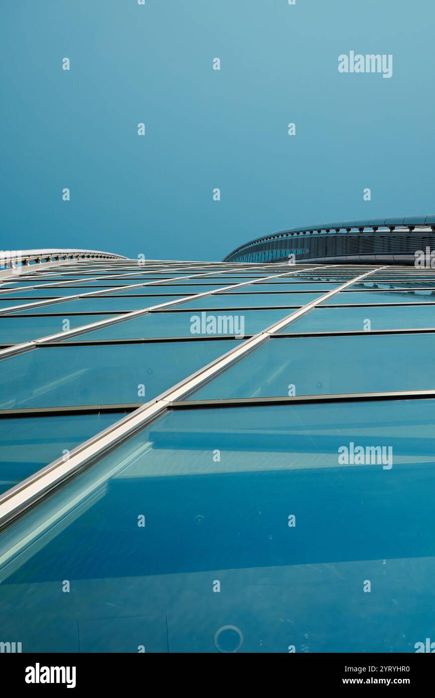 Modern Architecture A Stunning Glassy Skyscraper Showcased at a ...