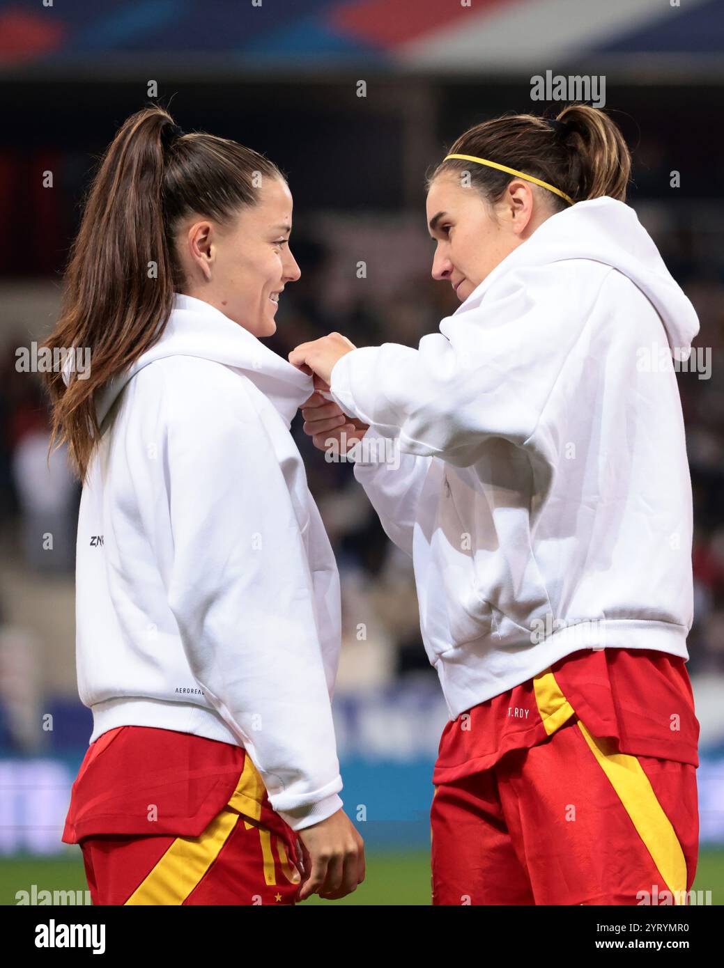 Nice, France. 3rd Dec, 2024. Mariona Caldentey of Spain assists team ...