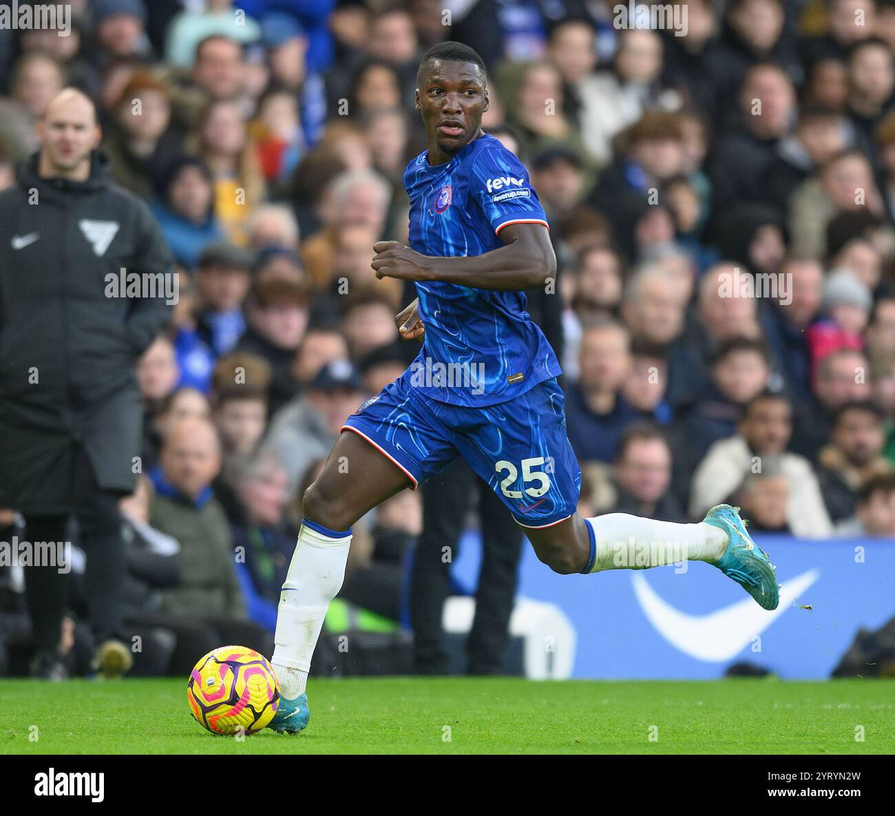 Action moises caicedo hi-res stock photography and images - Alamy