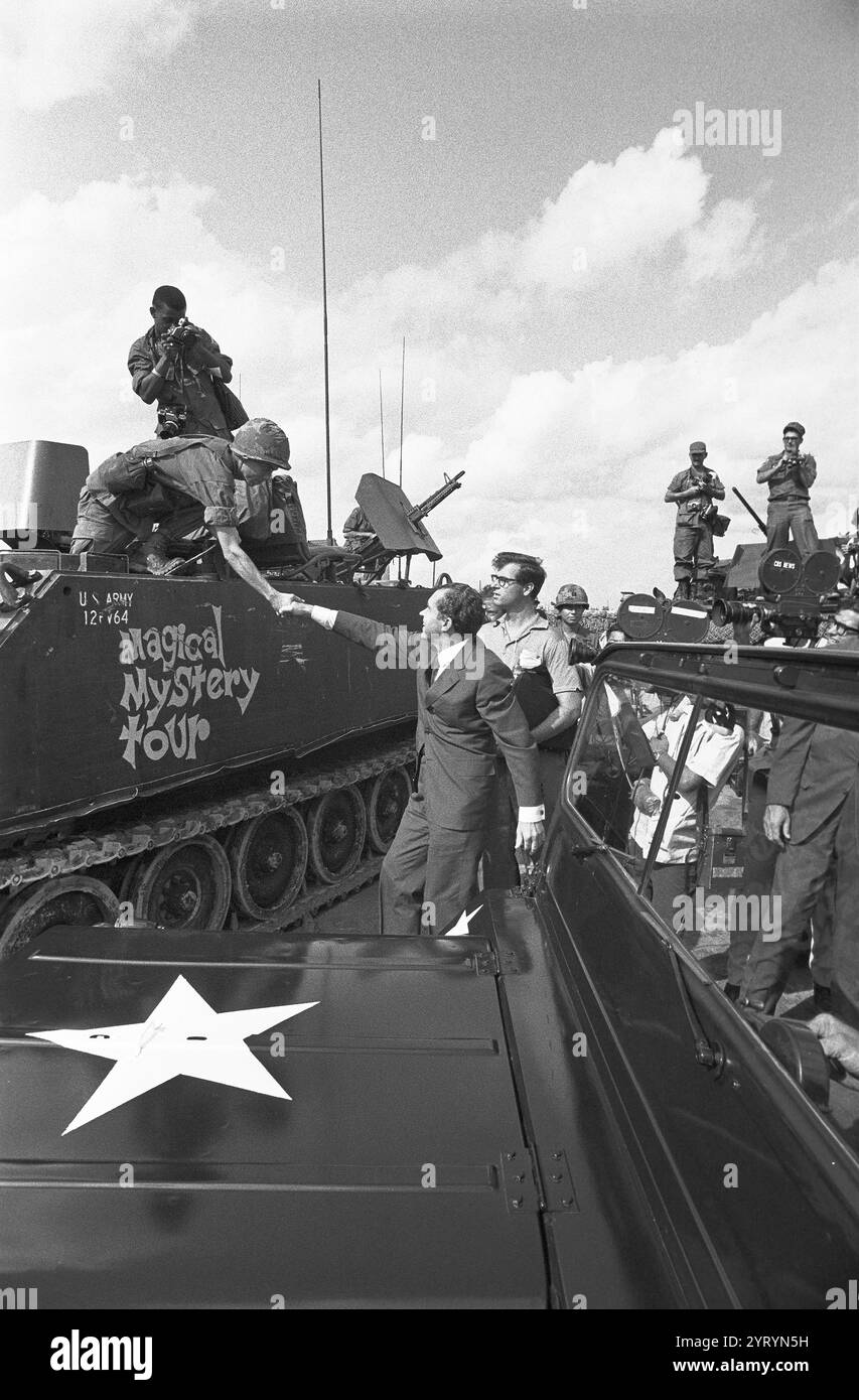 President Richard Nixon Greets a U.S. Army 1st Infantry Division ...