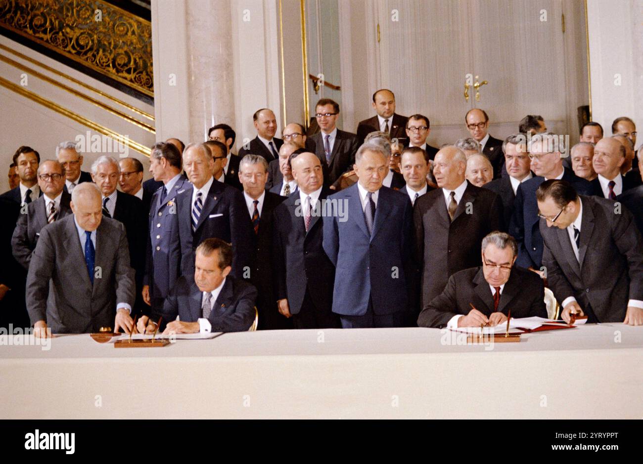 Nixon 1972 signing hi-res stock photography and images - Alamy
