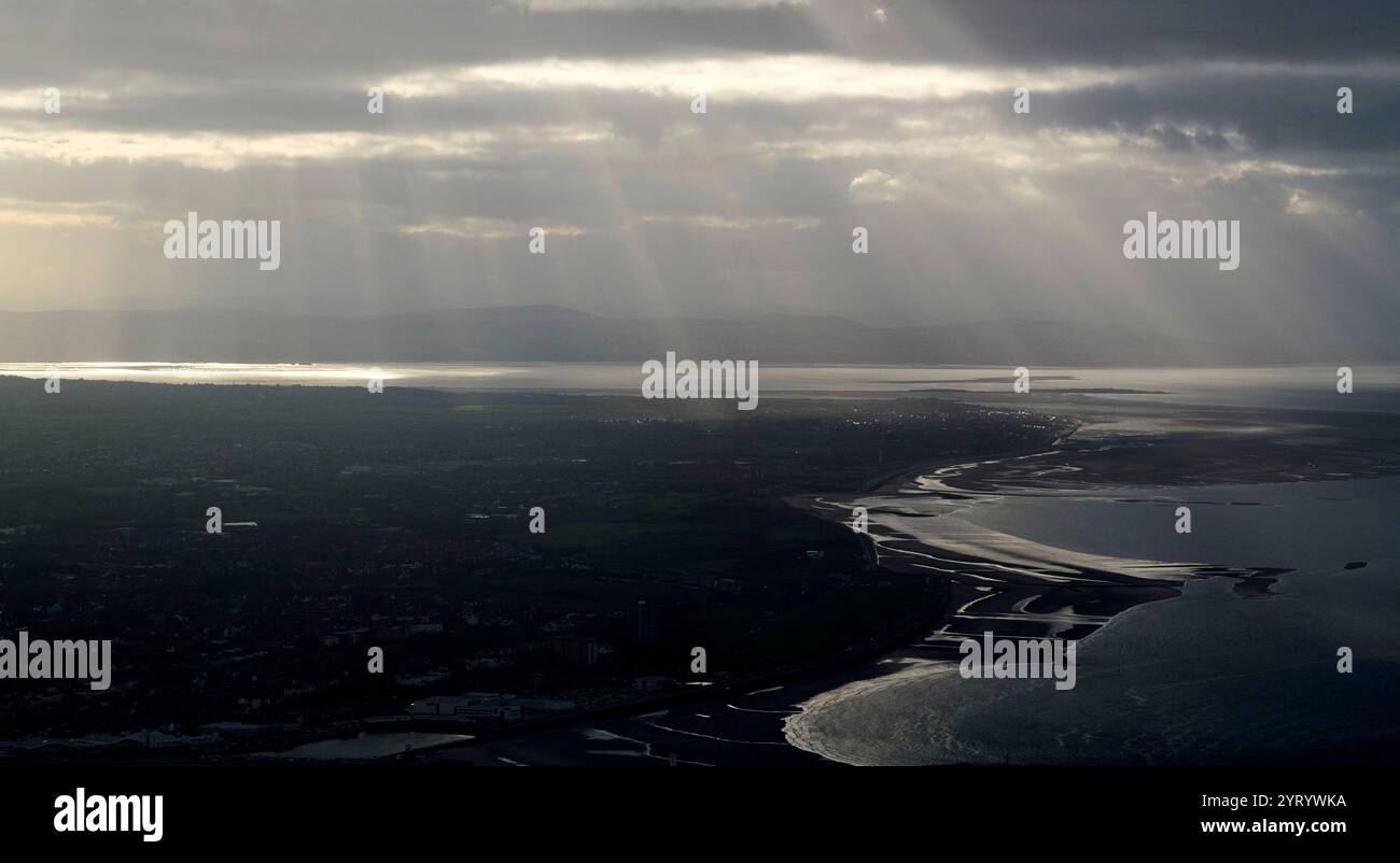 Moody seascape over the wirral hi-res stock photography and images - Alamy