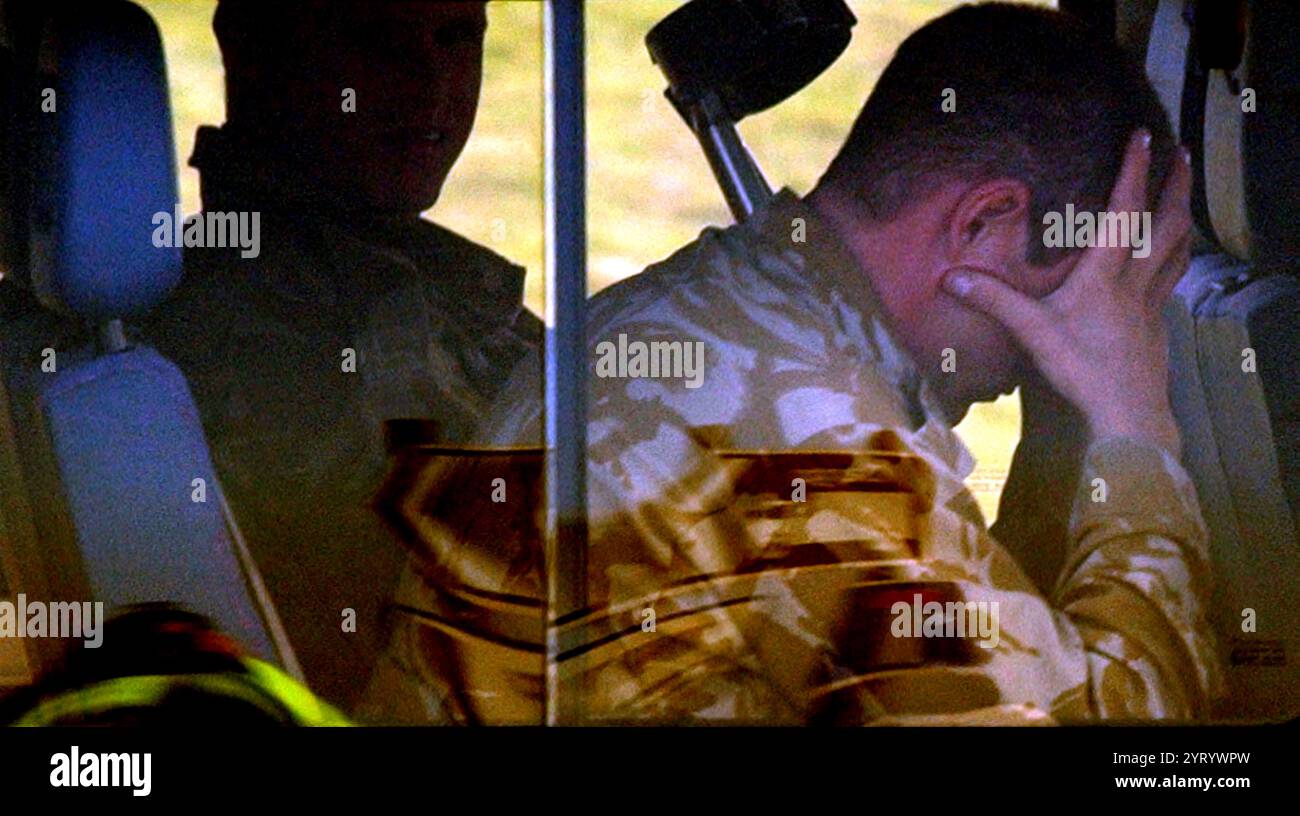 British soldiers iraq 2003 hi-res stock photography and images - Alamy