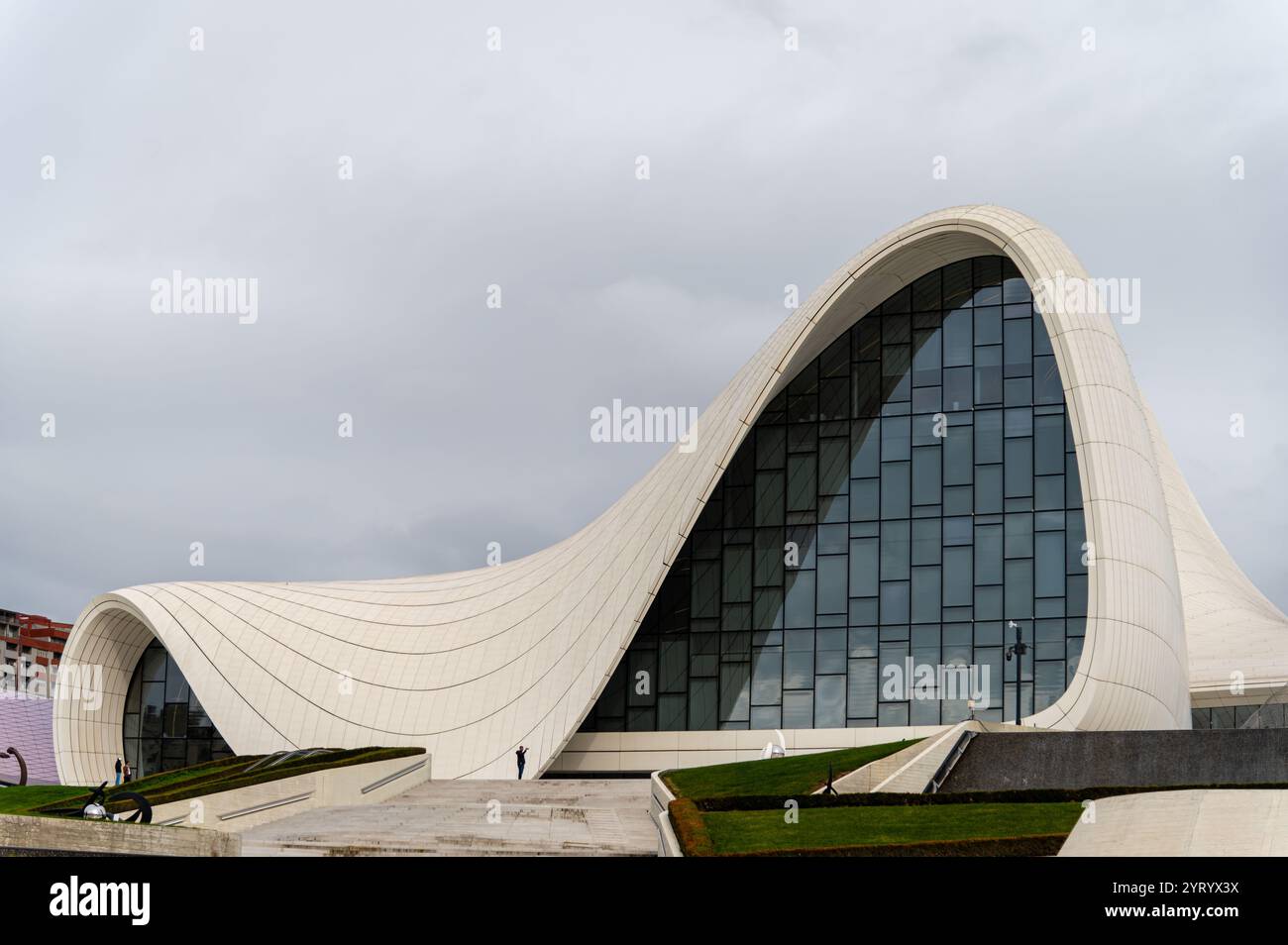 Heydar Aliyev Centre, Baku, Azerbaijan Stock Photo - Alamy