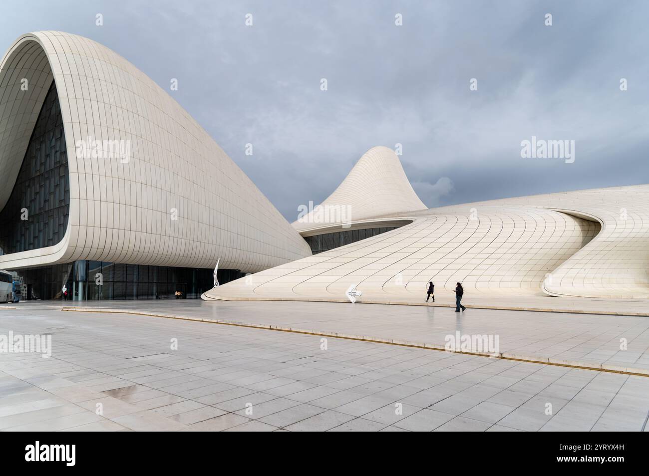 Heydar Aliyev Centre, Baku, Azerbaijan Stock Photo - Alamy