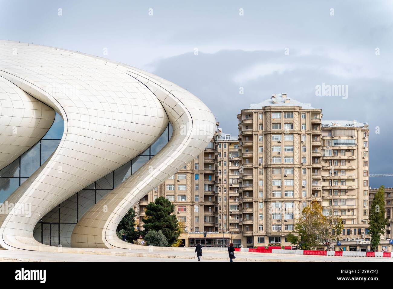 Heydar Aliyev Centre, Baku, Azerbaijan Stock Photo - Alamy