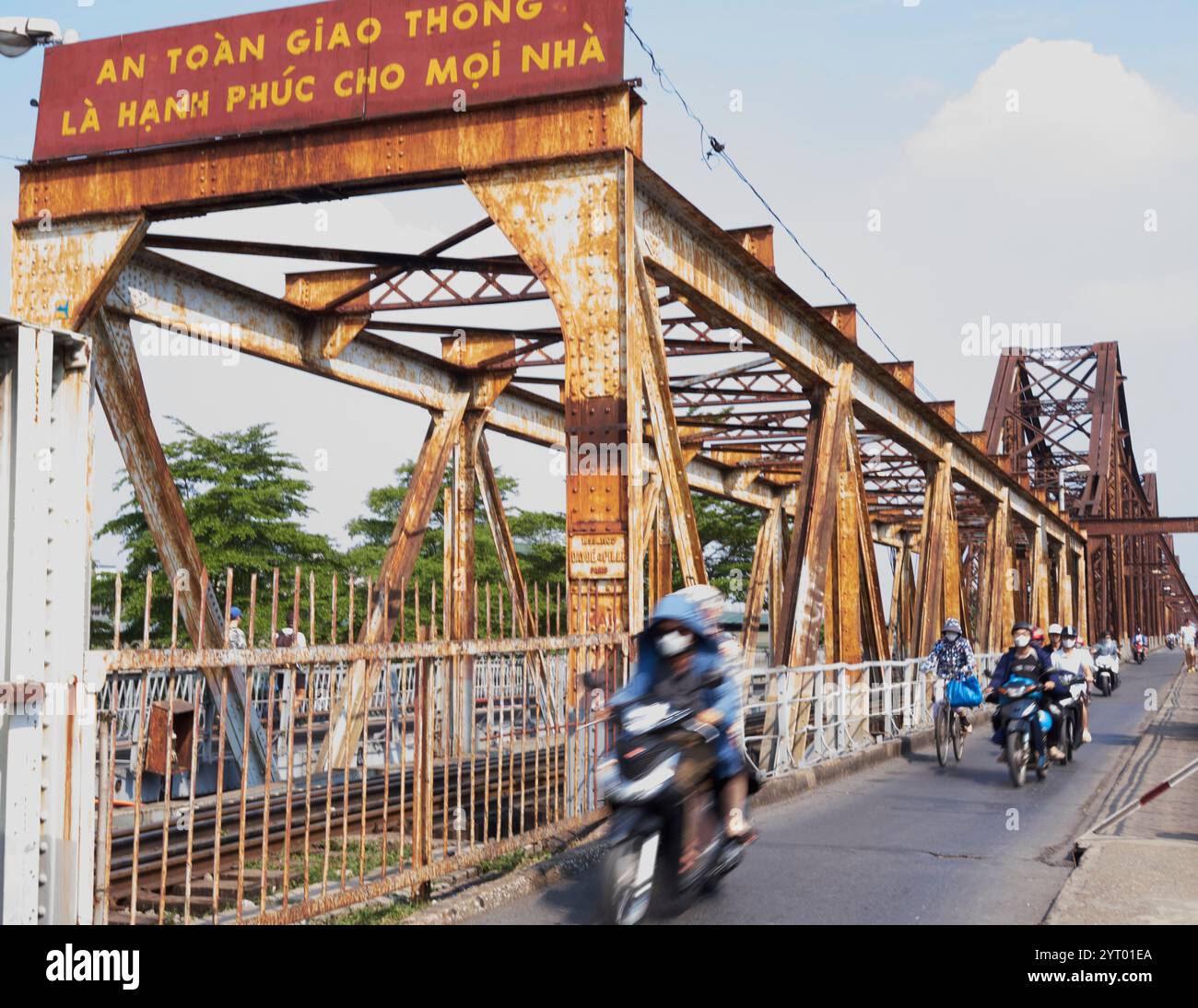 Long Bien bridge, Hanoi Stock Photo - Alamy