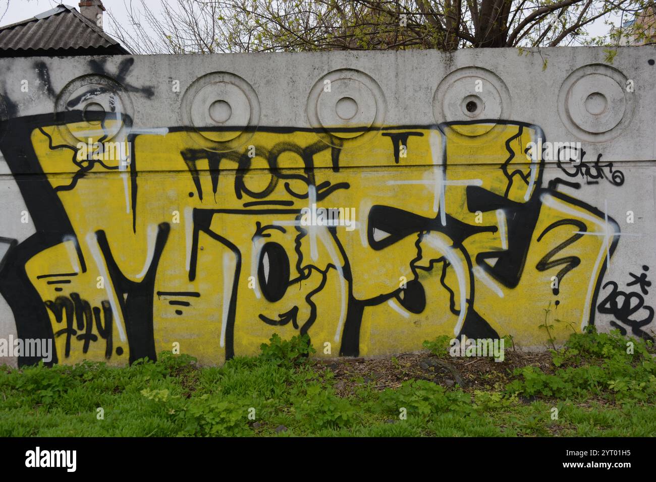Warning sign graffiti artwork hi-res stock photography and images - Alamy