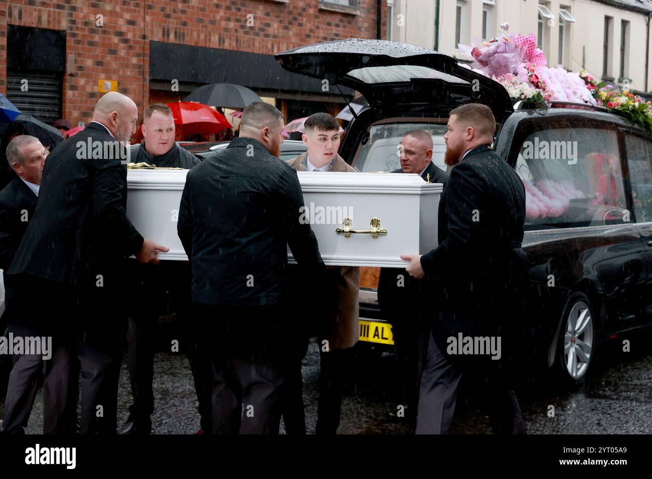 The coffin of Chloe Ferris is carried out of the hearse at St Paul's ...